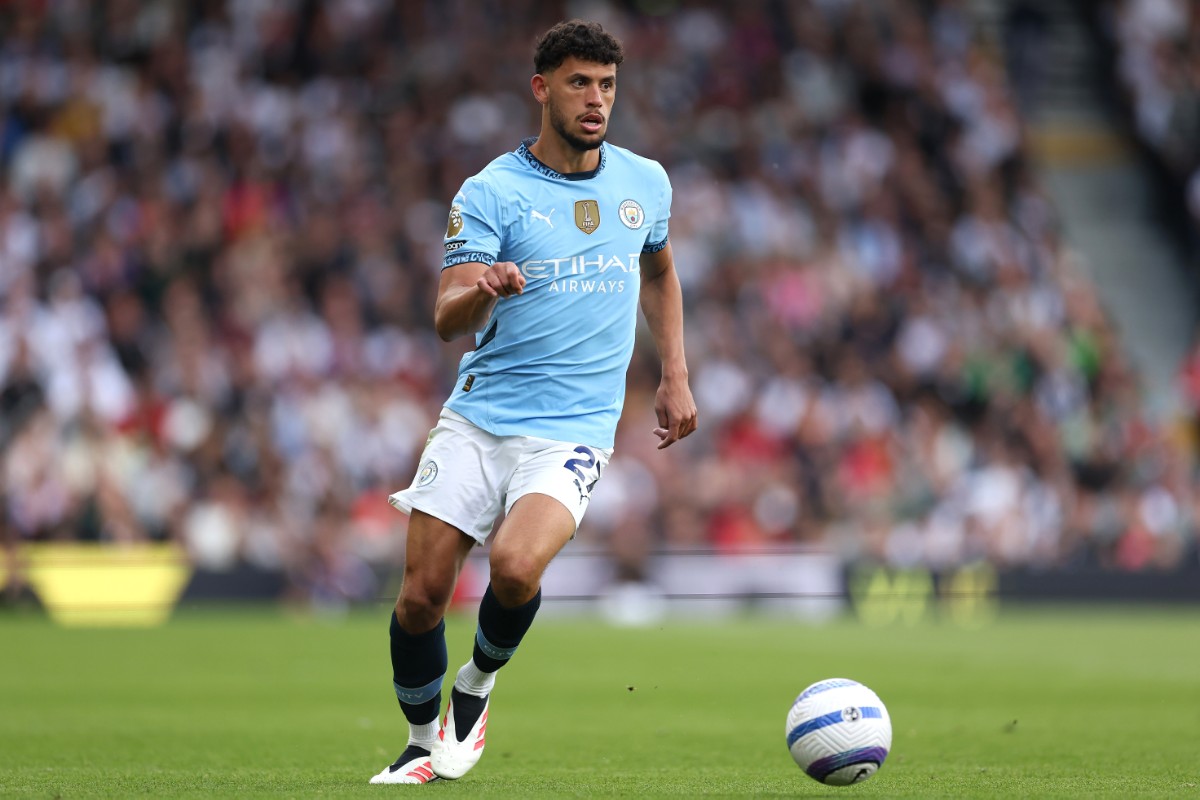 Do Manchester City already have a solution for their right-back issue ...